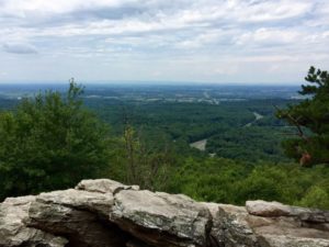 Bears Den Overlook Hike in Bluemont Virginia: Routes and Tips